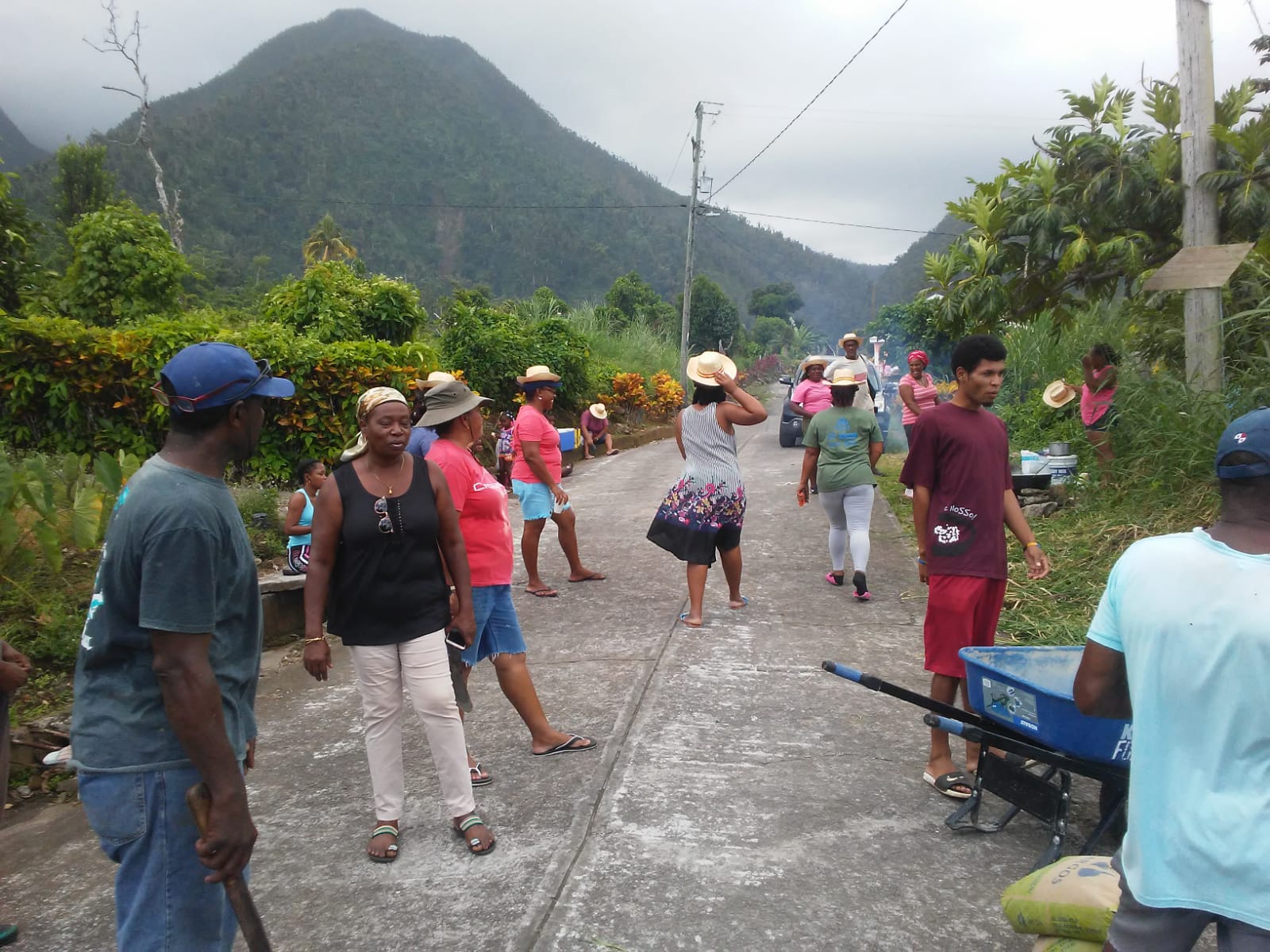 IN PICTURES: National Community Day of Service - Dominica News Online